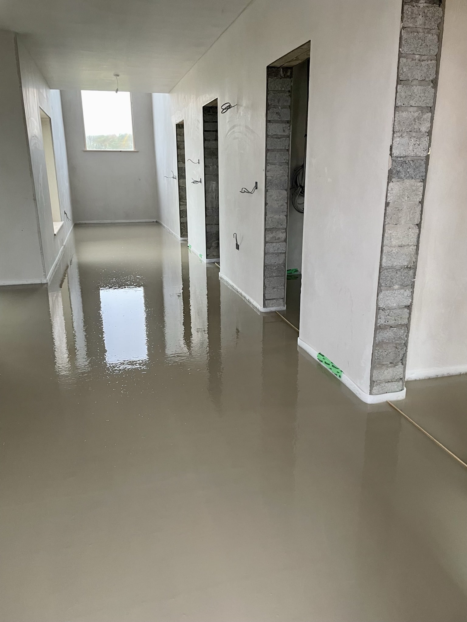 Mobile Screed Factory delivers self levelling screed to self-Build in ...